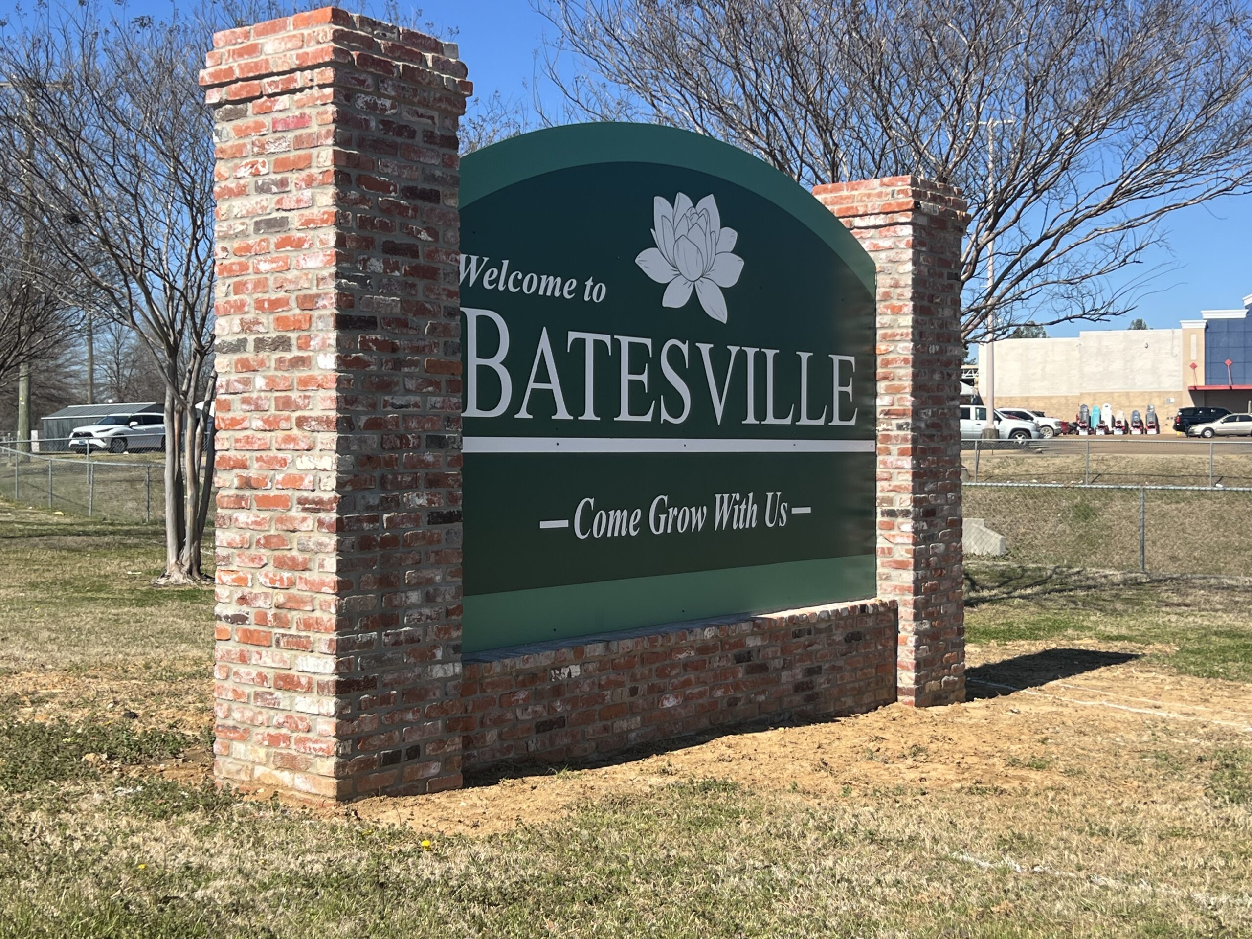 Welcome To Batesville Sign Now In Place | The Panolian